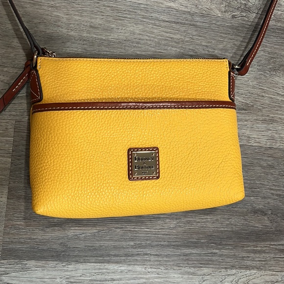 Dooney & Bourke | Bags | Dooney Bourke Pale Yellow Pebble Grain Ginger ...